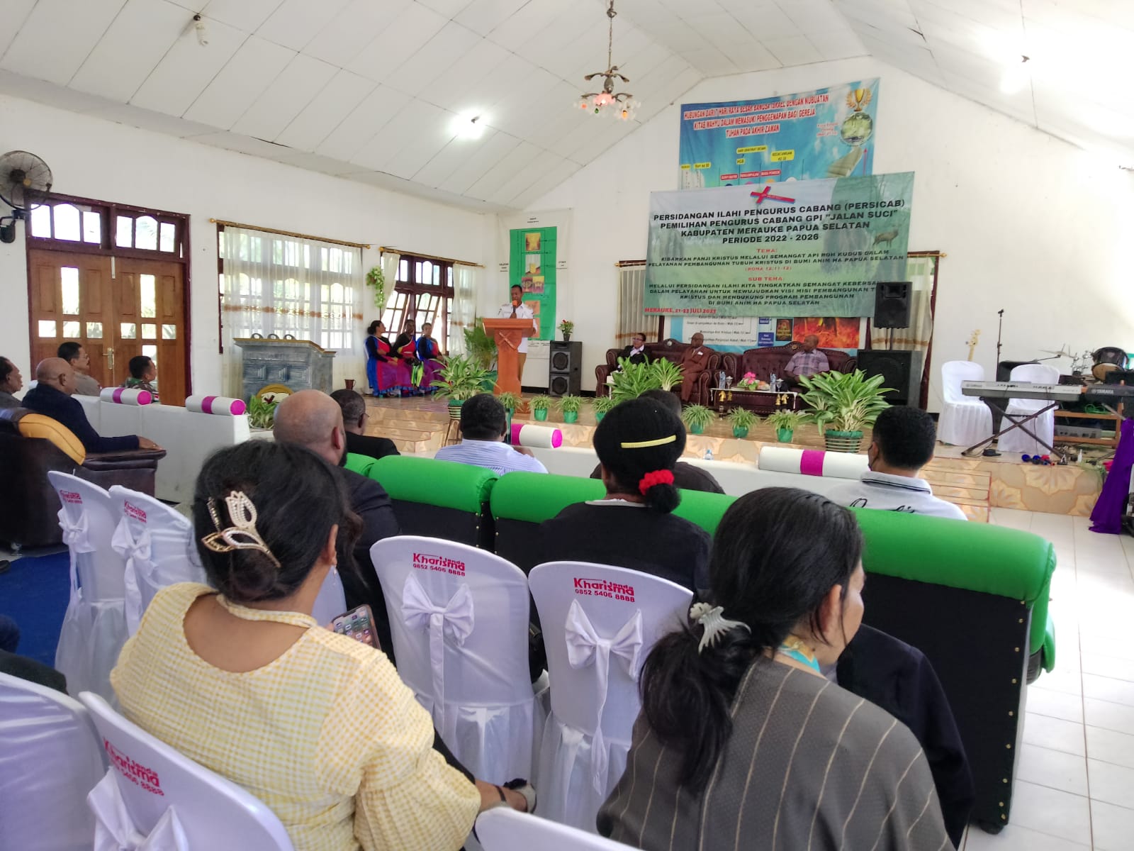 Persicab Gereja Pekabaran Injil “Jalan Suci” Merauke, Gubernur Safanpo ...